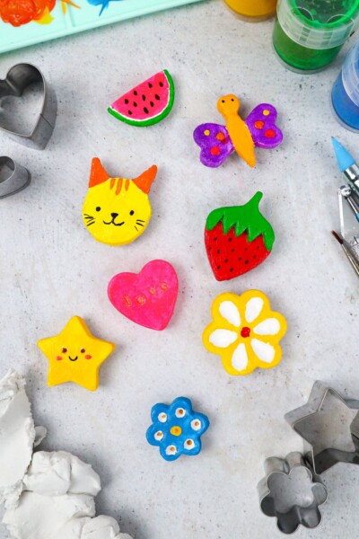 DIY Clay Magnets - Craftsy Hacks