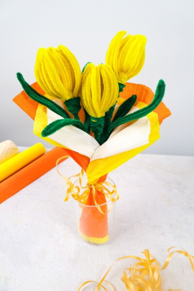 DIY Tulip Bouquet - Craftsy Hacks