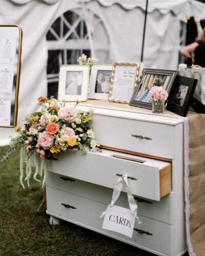 23 Stunning Wedding Memory Table Ideas - Craftsy Hacks