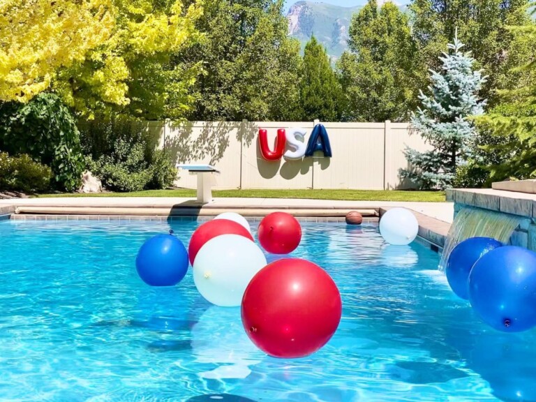31 Fun Balloon Decoration Ideas for Pool Party - Craftsy Hacks