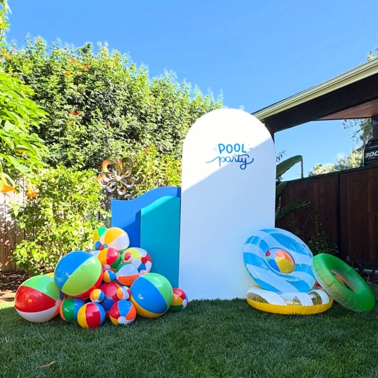 17 Fun Pool Party Themes for Adults - Craftsy Hacks