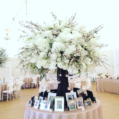 23 Stunning Wedding Memory Table Ideas - Craftsy Hacks