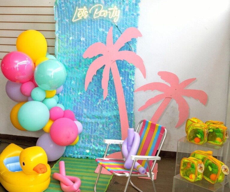 23 Ultimate Pool Party Ideas - Craftsy Hacks