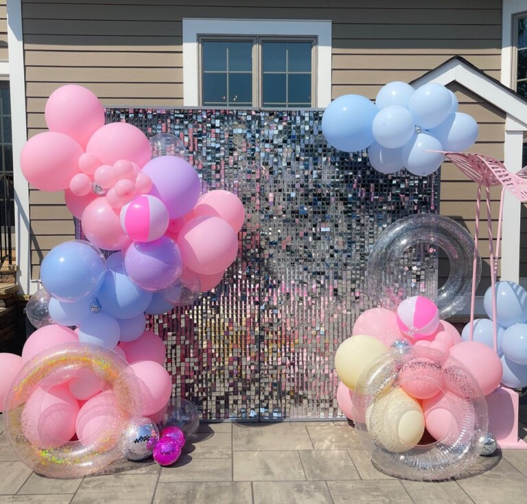 31 Fun Balloon Decoration Ideas for Pool Party - Craftsy Hacks