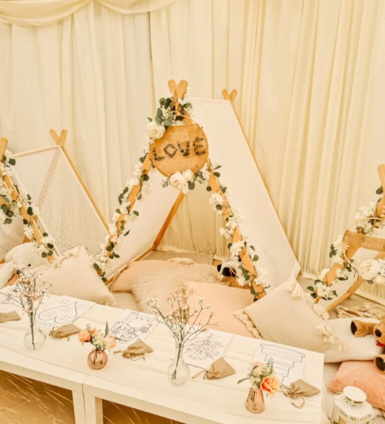 17 Cute Kids Table Wedding Ideas for the Little Ones - Craftsy Hacks