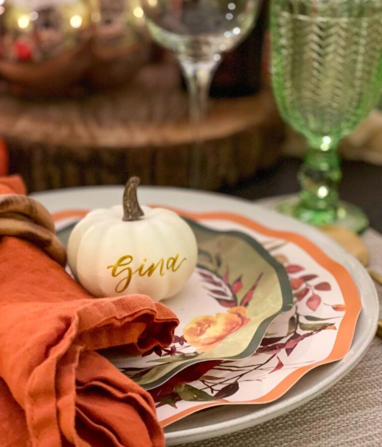 21 Simple Thanksgiving Table Decor Ideas That Look Amazing - Craftsy Hacks